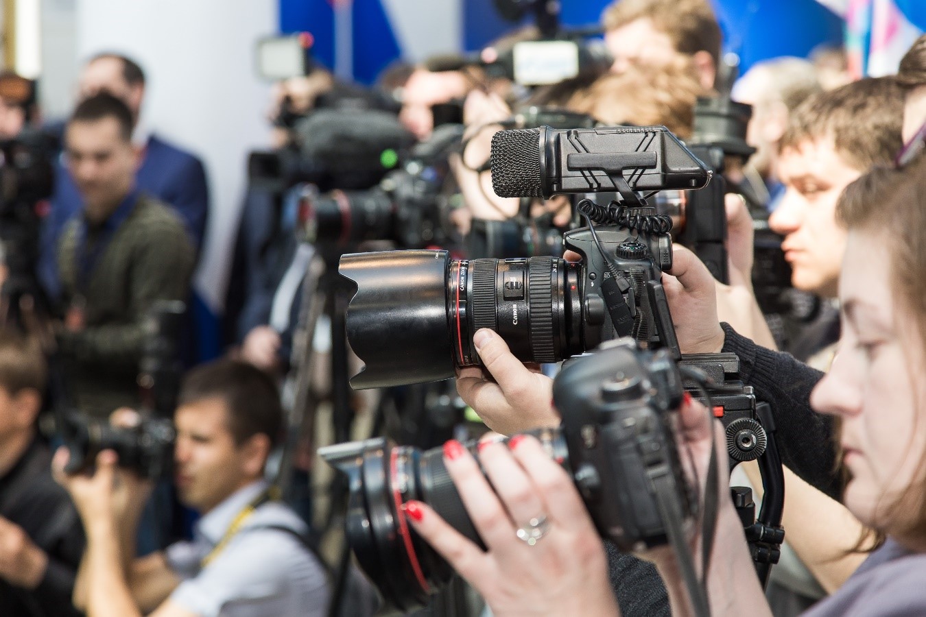 ¿Cómo comunicar exitosamente en un entorno ‘hiper mediatizado’? - The Front Line