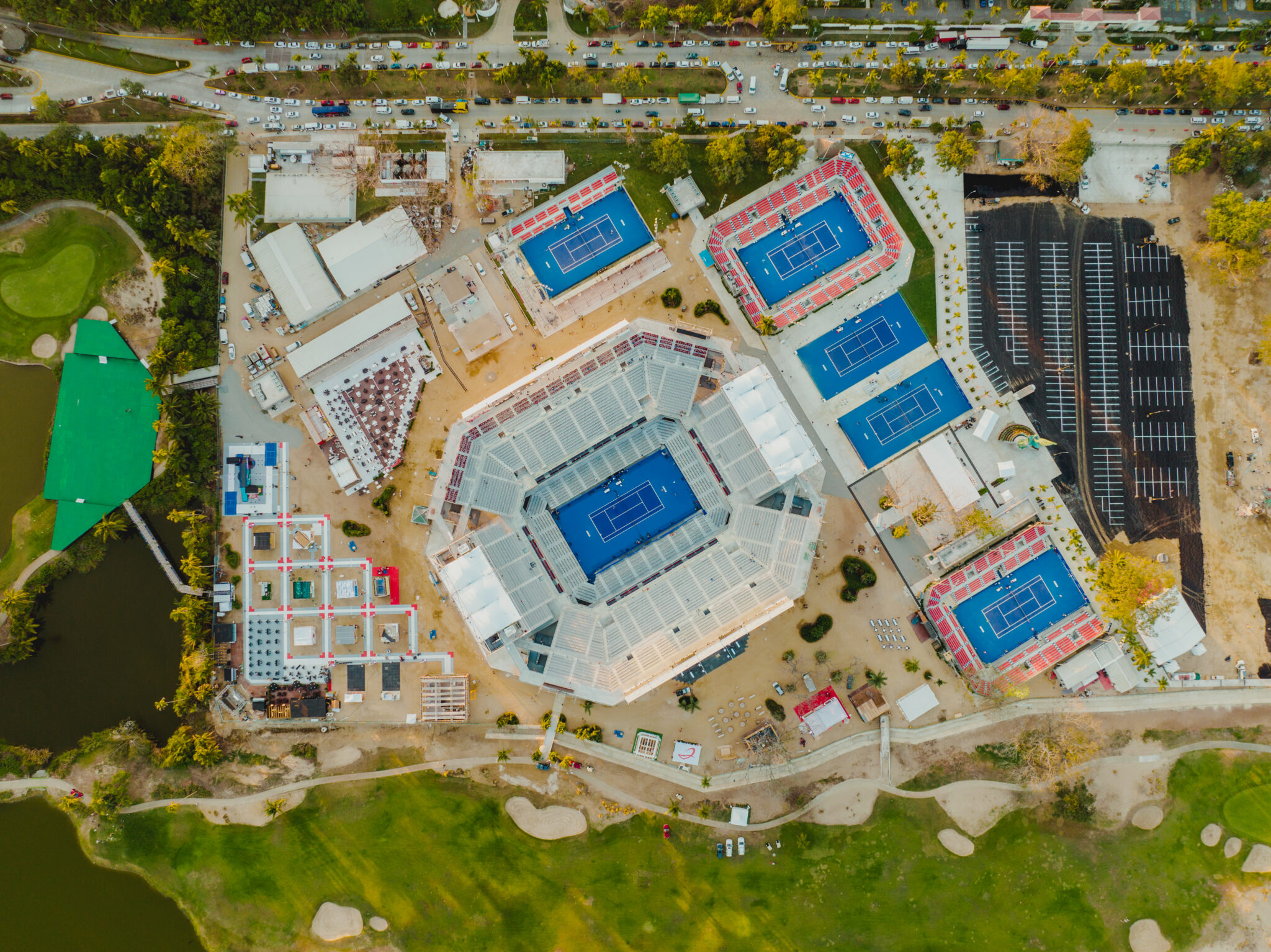 Maratón Acapulco Microbiot Fit presente en la Arena GNP Seguros - The ...